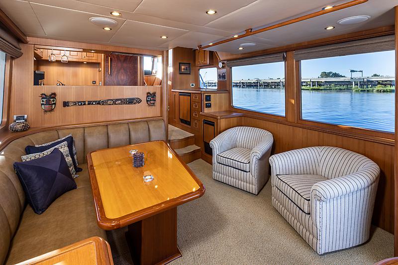 INCREDIBLE 54' Ocean Alexander 54 Trawler 2010