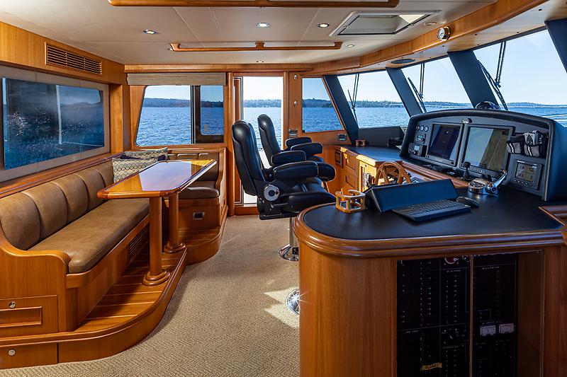 INCREDIBLE 54' Ocean Alexander 54 Trawler 2010